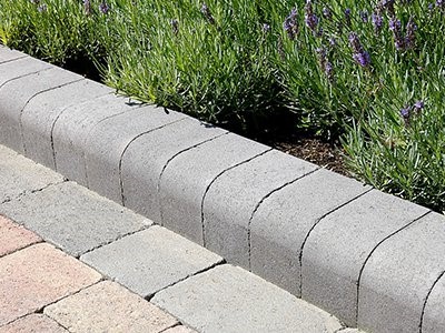 Kerbing Installation and Kerbing Styles For A Driveway Or Patio
